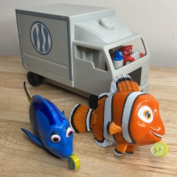 Disney | Toys | Disney Pixar Van Vehicle Trash Truck 25 Swimways Bundle ...